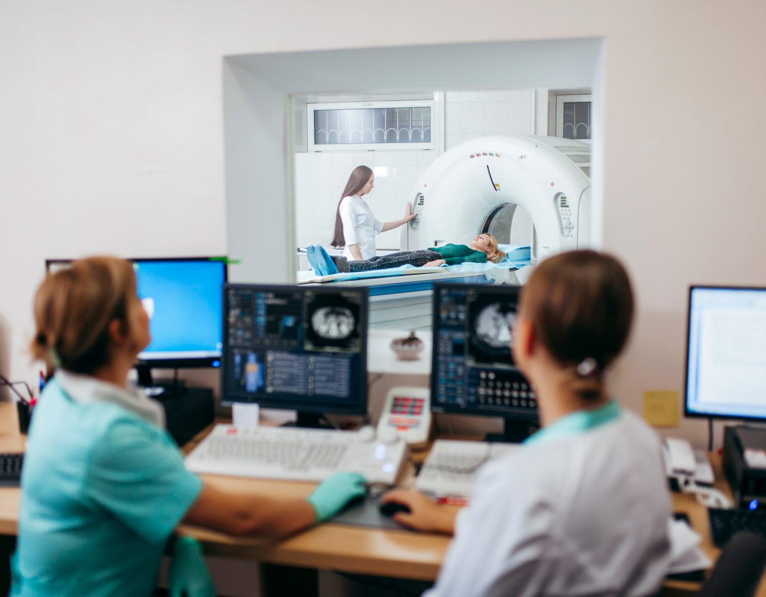 CT vs. MRI: What’s the Difference, and Which One Is Right for You ...